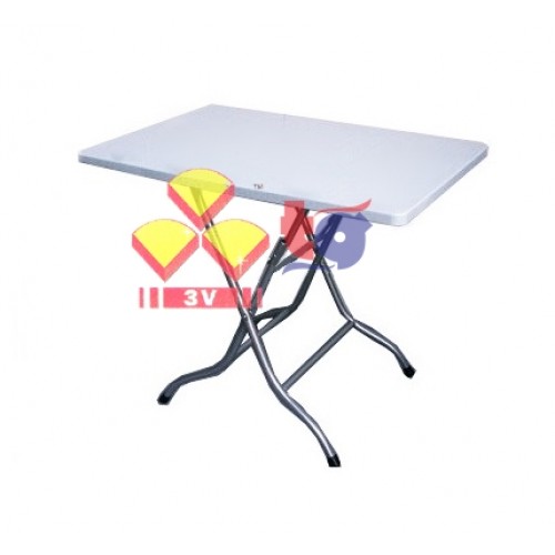 3V 2FTx3FT PLASTIC TABLE
